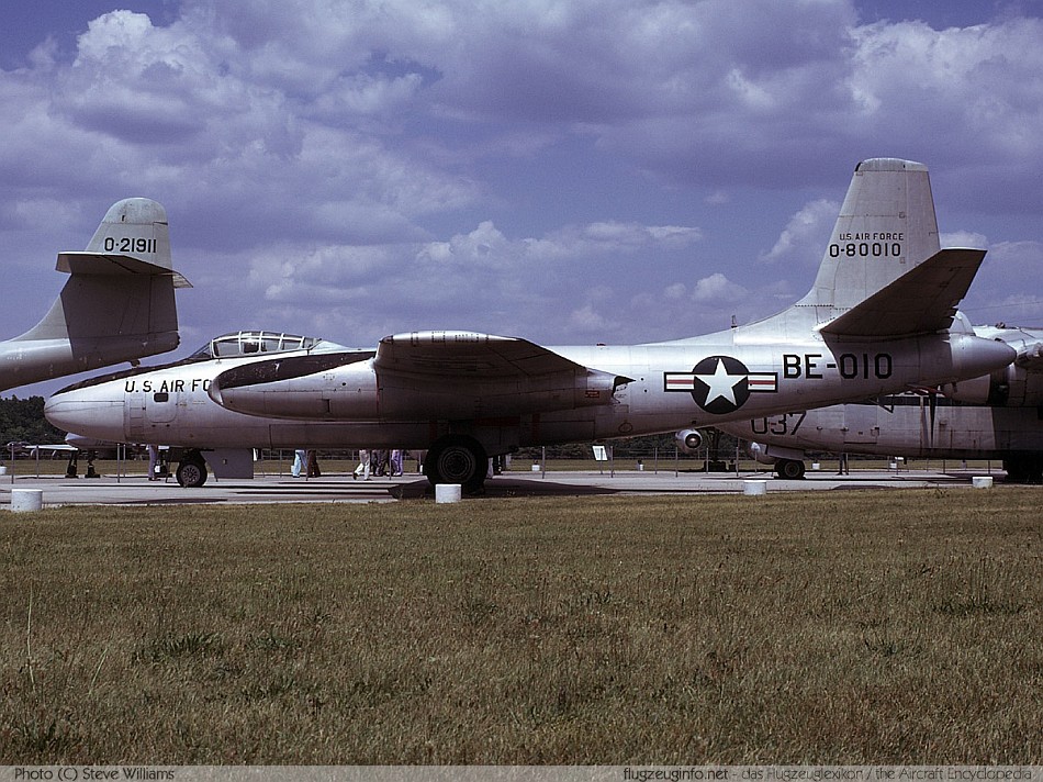 North American B-45 Tornado - Specifications - Technical Data / Description